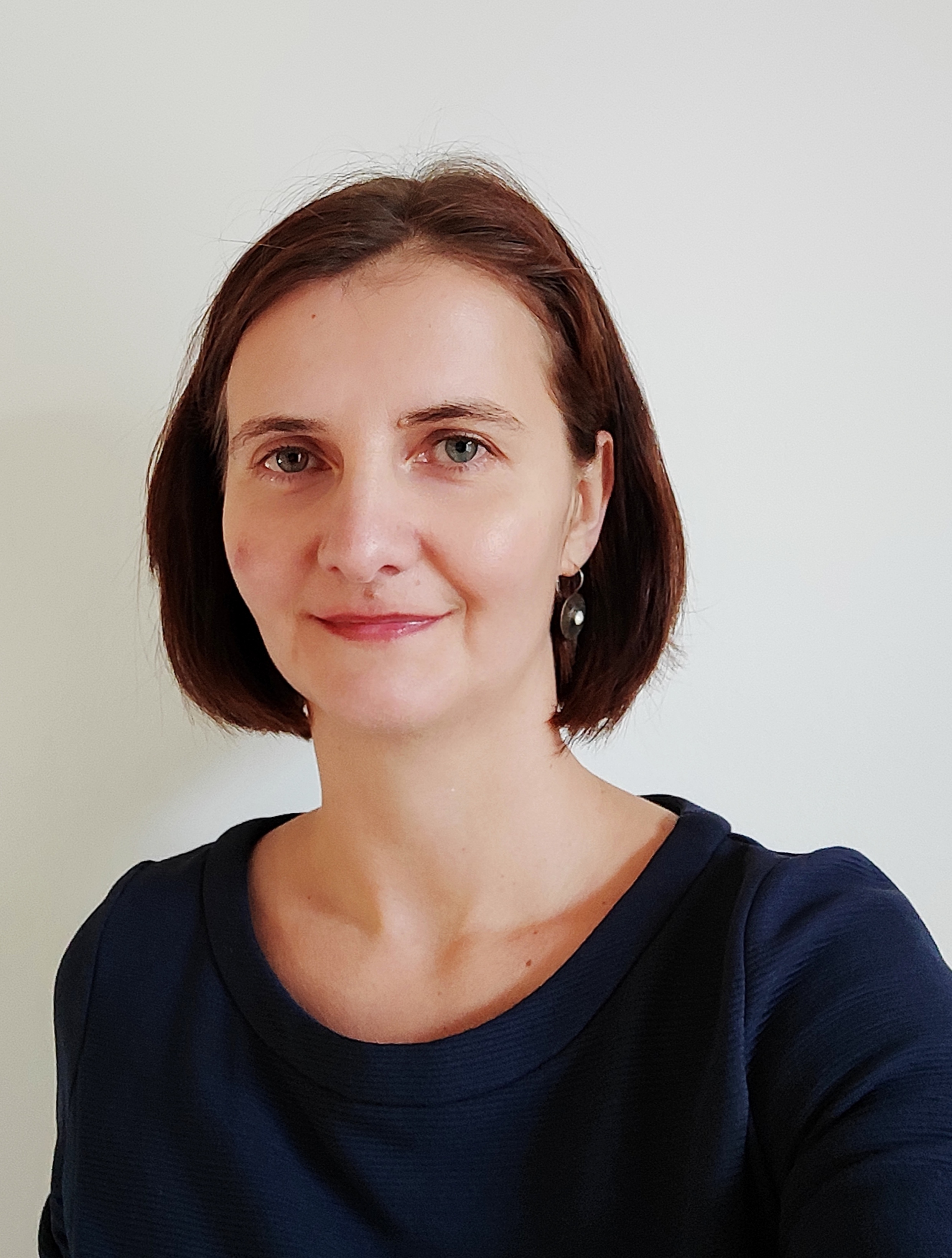 About – Ana Tominc